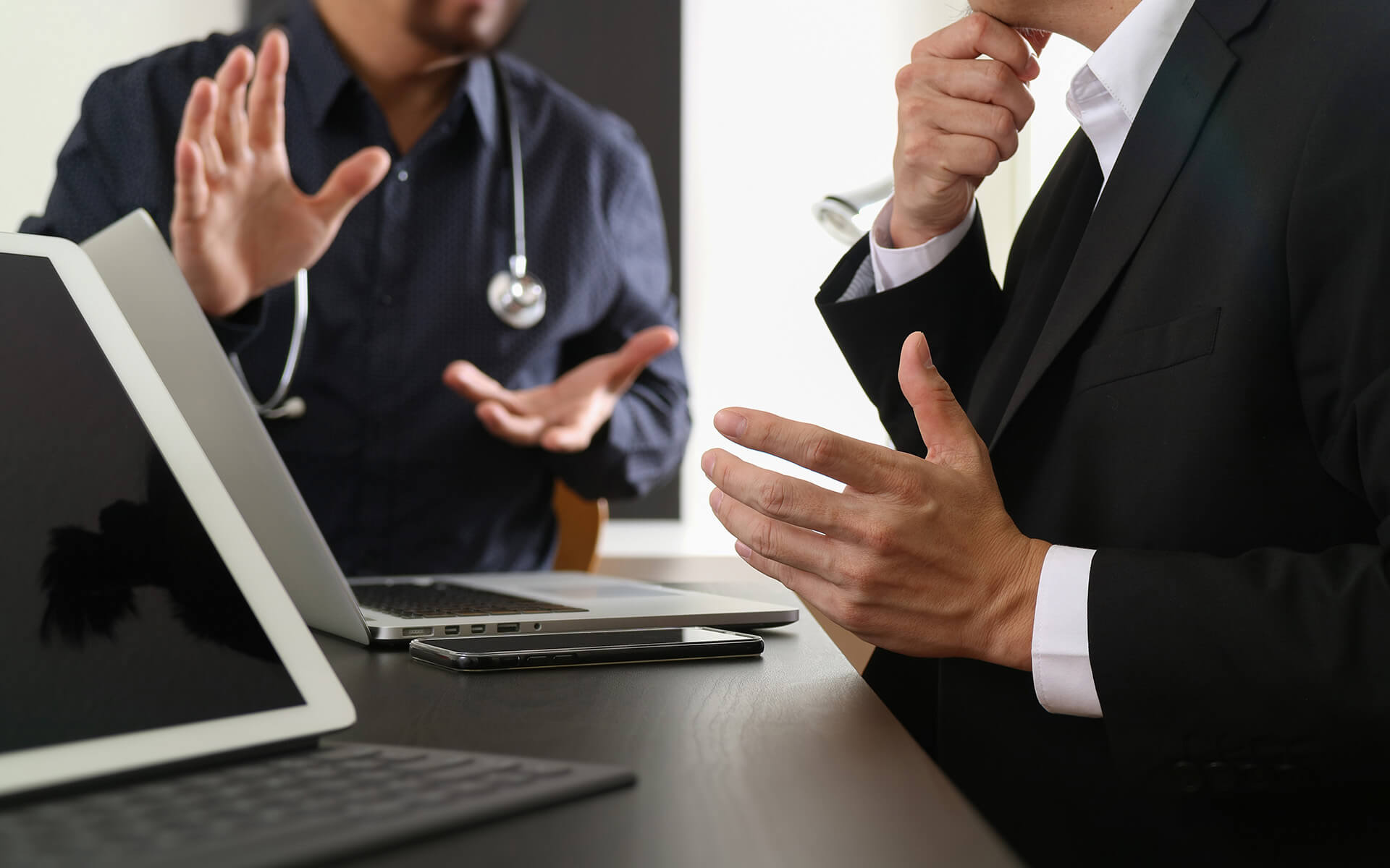 Refer a Patient | The Institute for Advanced Reconstruction